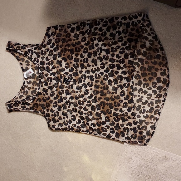 Discreet | Tops | Leopard Print Sleeveless Blouse With Necklace | Poshmark